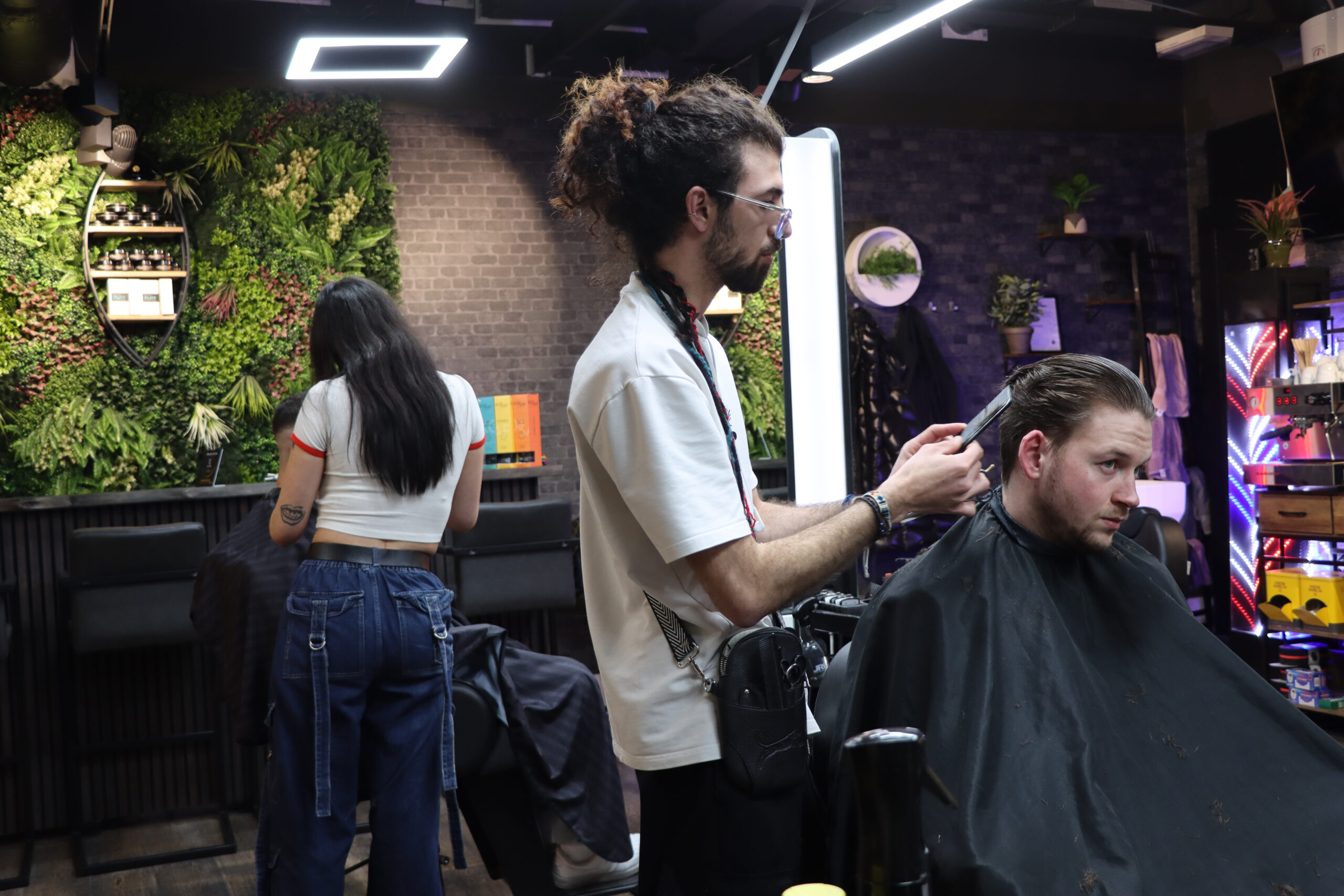 Beste Kapsels en Barbershop voor Senioren in Amsterdam
